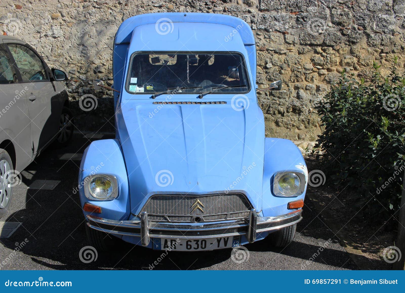 Blue Citroen Acadiane editorial photo. Image of color - 69857291