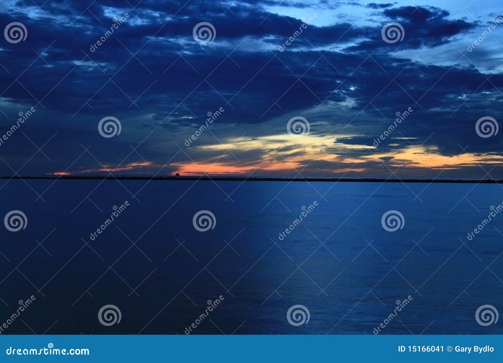 Blue Dusk stock image. Image of clouds, lake, ohio, sunsets - 15166041