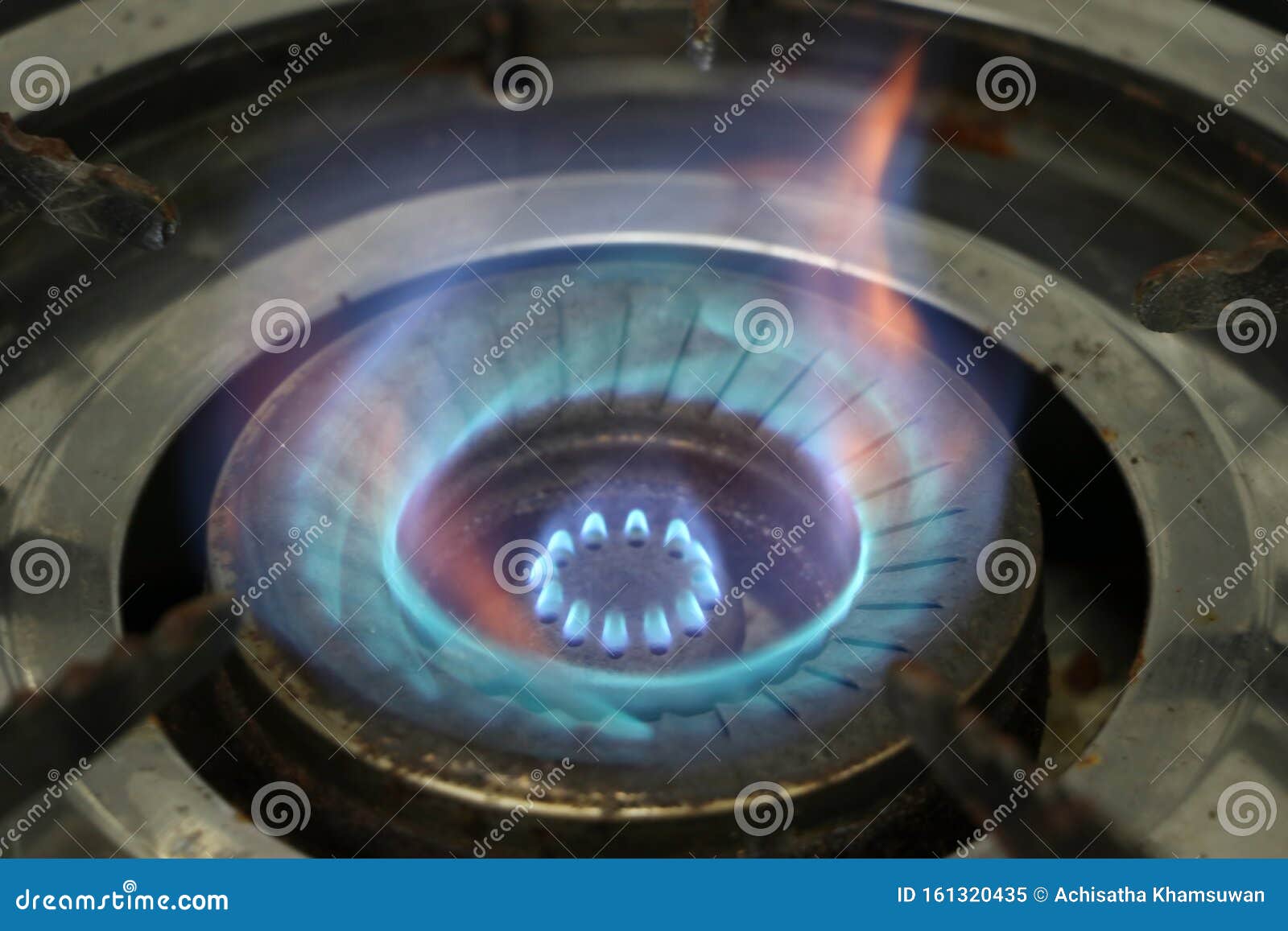 The Blue Fire Rising from the Head of the Gas Stove Stock Image - Image ...