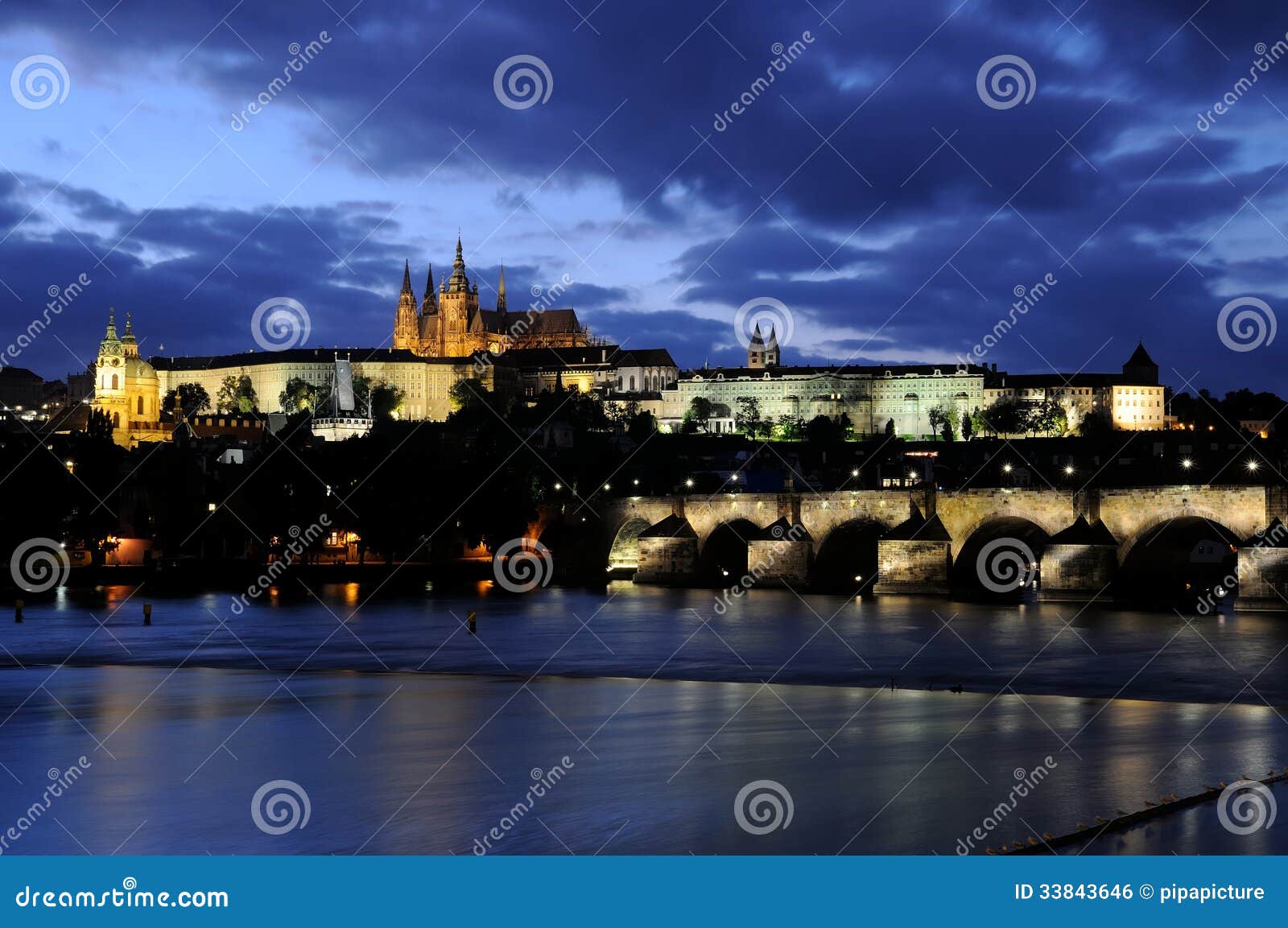 Blue Hour at the Charles Bridge and the Prague Castle in Autumn Stock ...