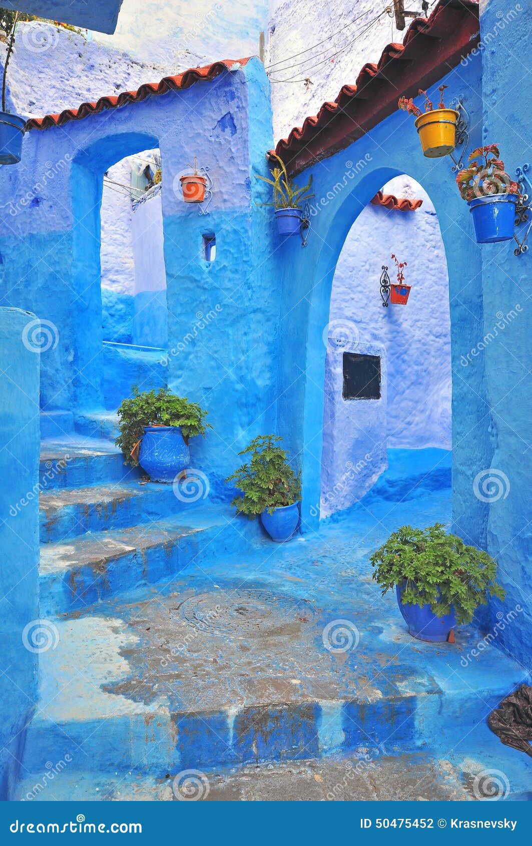 Blue house in Chefchaouen stock photo. Image of arch - 50475452