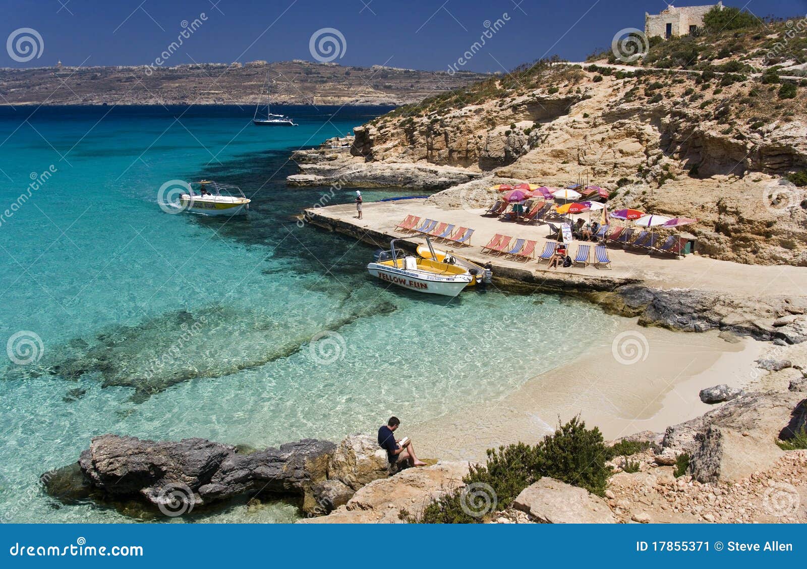 Blue Lagoon - Comino - Malta Editorial Photo - Image of sunshine, coast ...