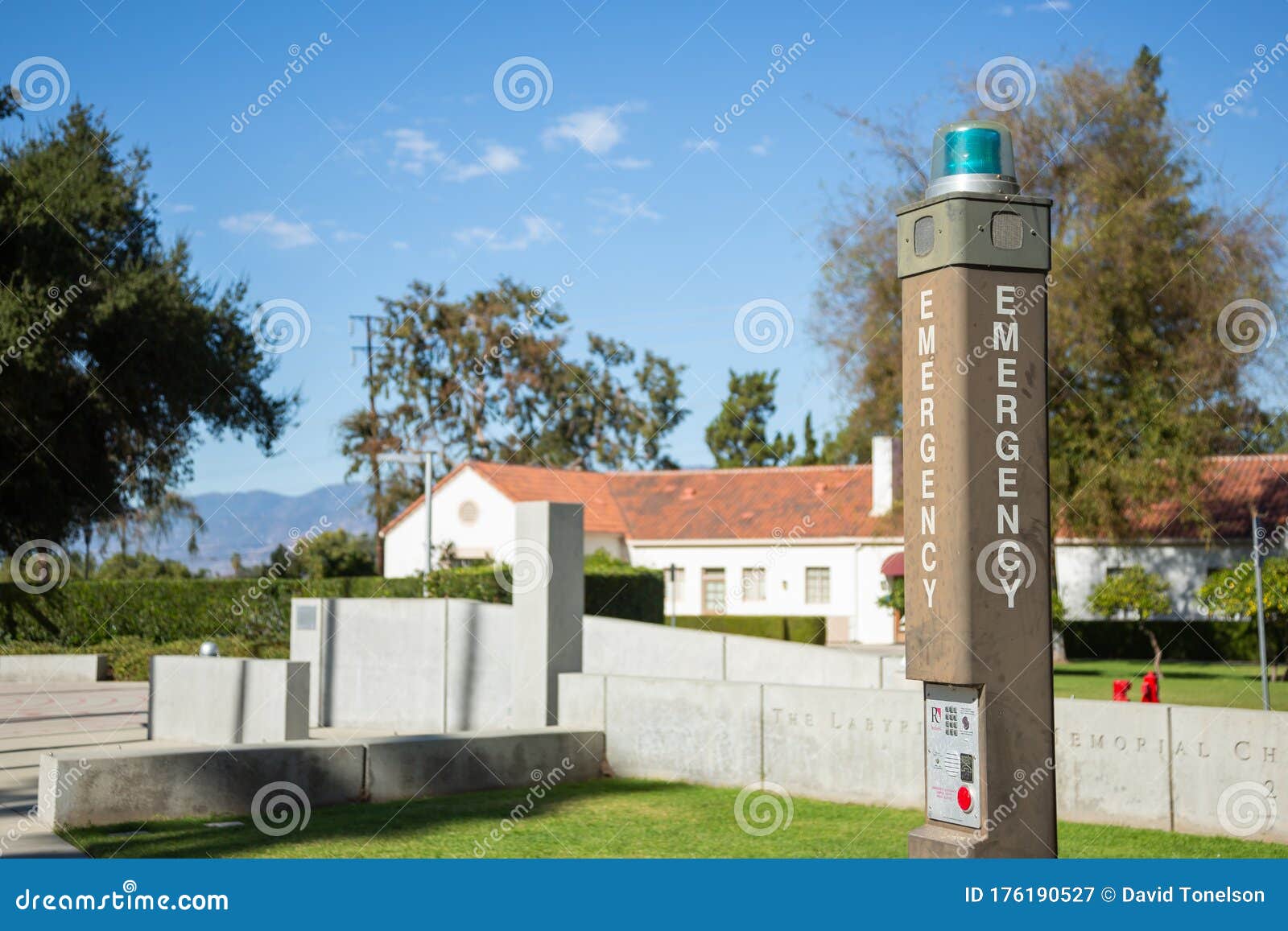 Blue Light emergency editorial photography. Image of device - 176190527