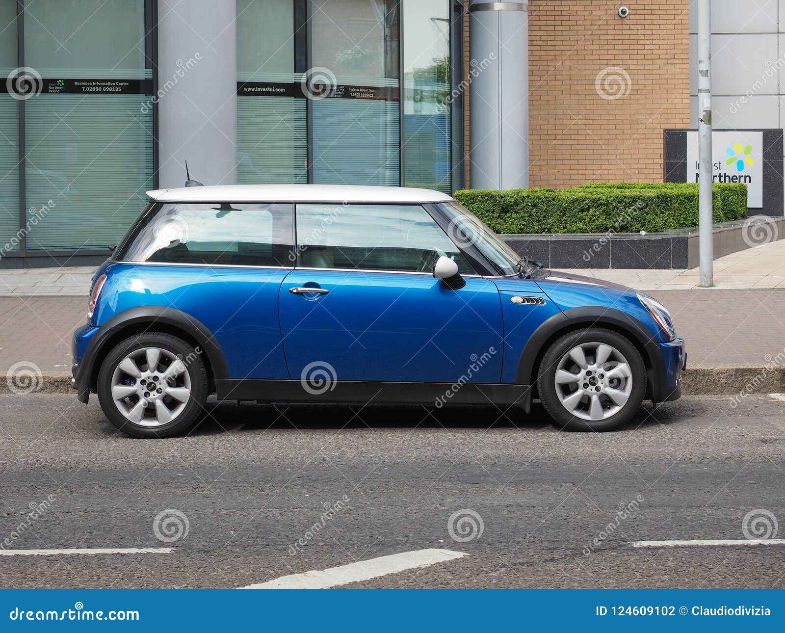 Blue Mini car in Belfast editorial photography. Image of mini - 124609102