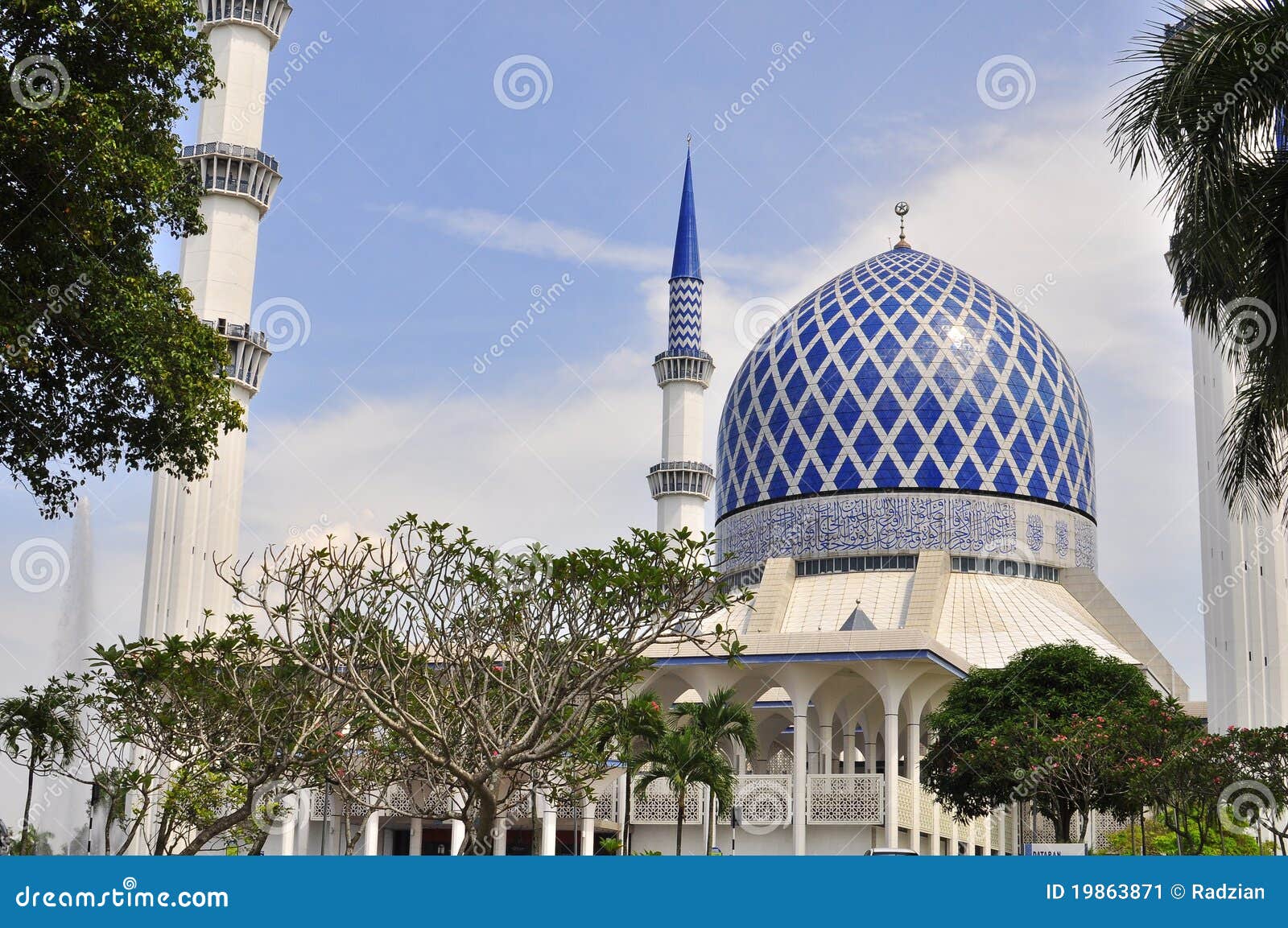 The blue mosque stock image. Image of pray, arabic, asian - 19863871