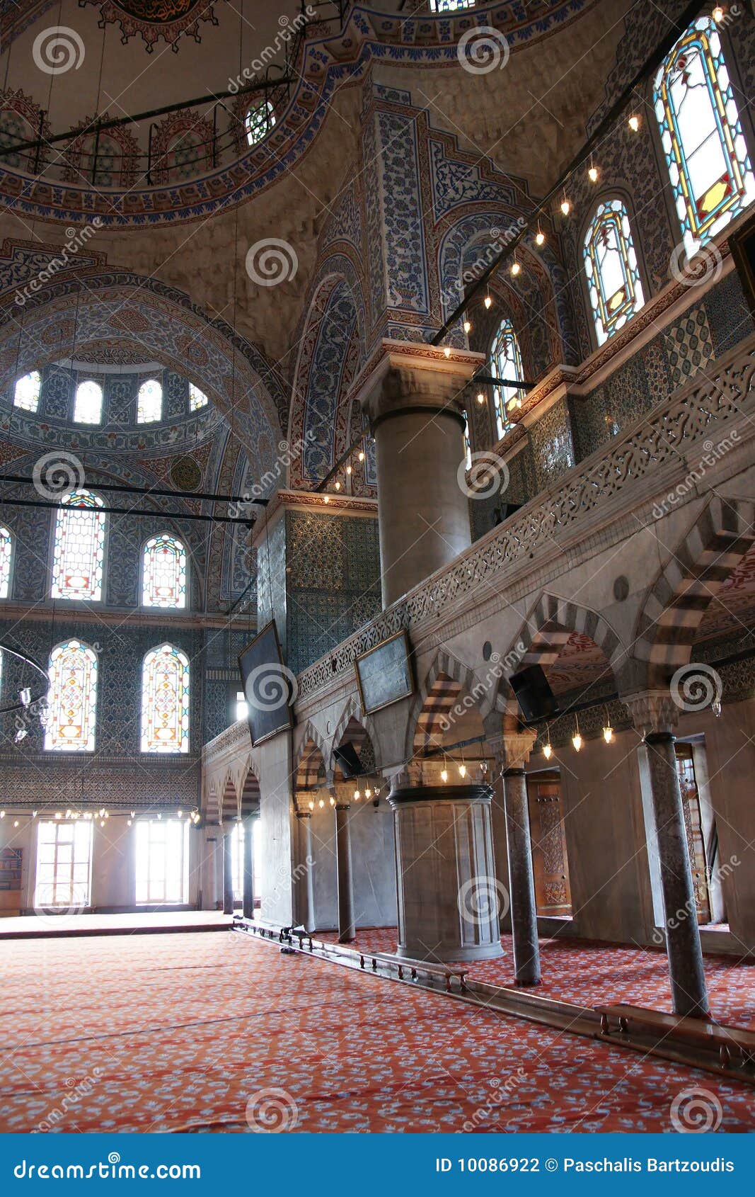 Blue Mosque interior editorial photography. Image of city - 10086922