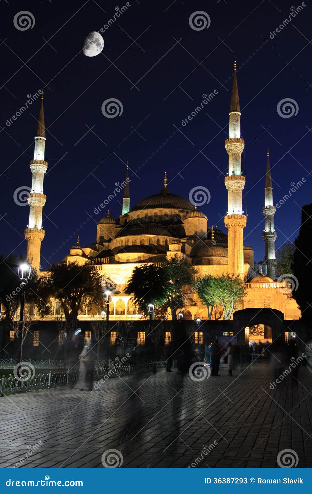 Blue Mosque with Moon at Night, Istanbul Stock Image - Image of ancient ...