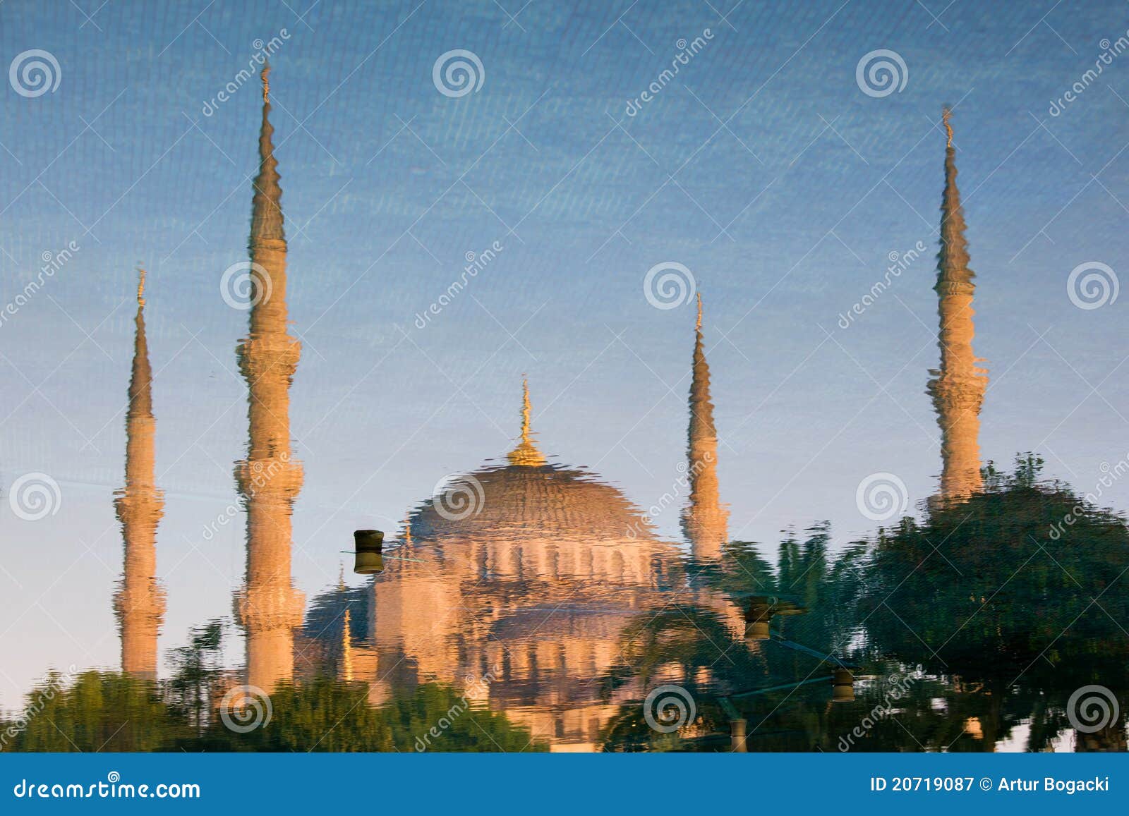 Blue Mosque Reflection on Water Stock Image - Image of landmark ...