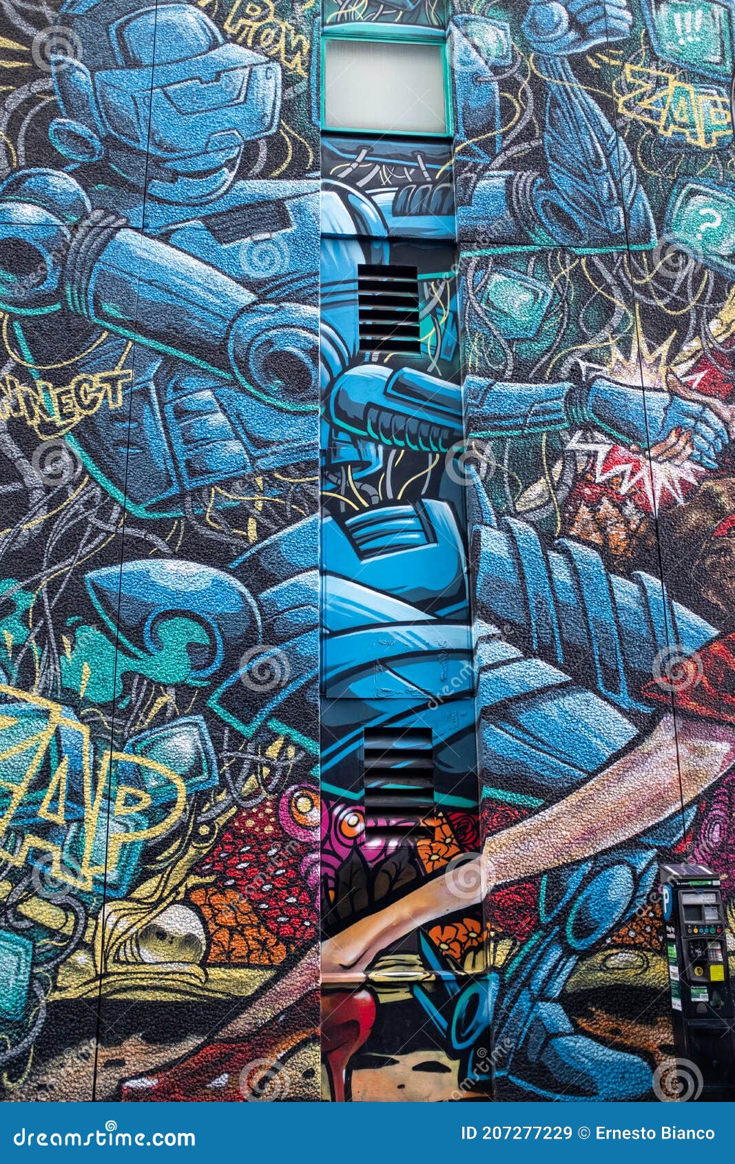 A Blue Robot Graffiti in Shoreditch Editorial Stock Image - Image of ...