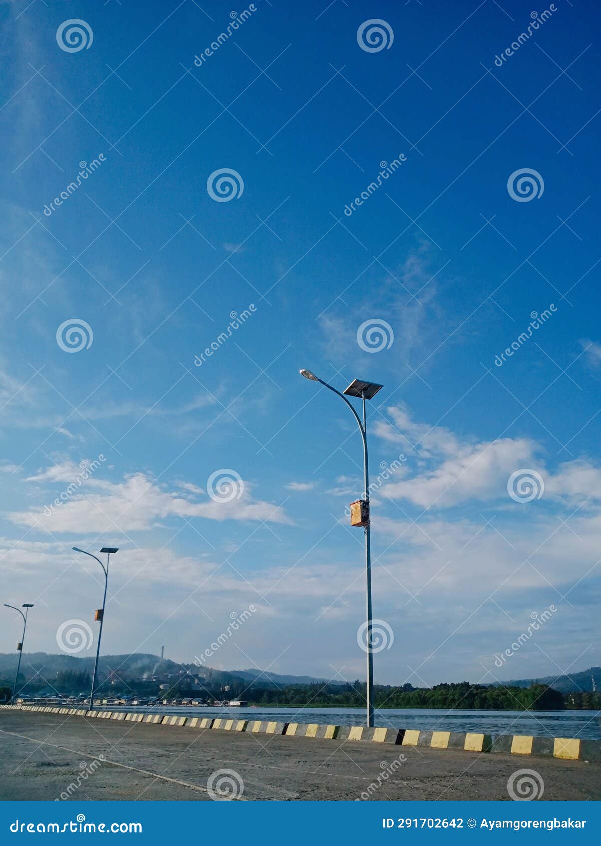 Blue Sea and Sky in the Middle of the Day Stock Photo - Image of middle ...