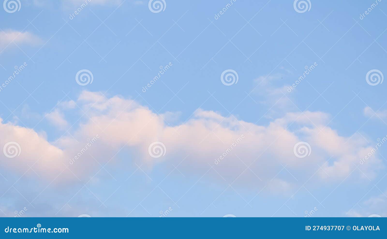 Blue Sky Background with Pale Pink Clouds at Sunset Stock Illustration ...