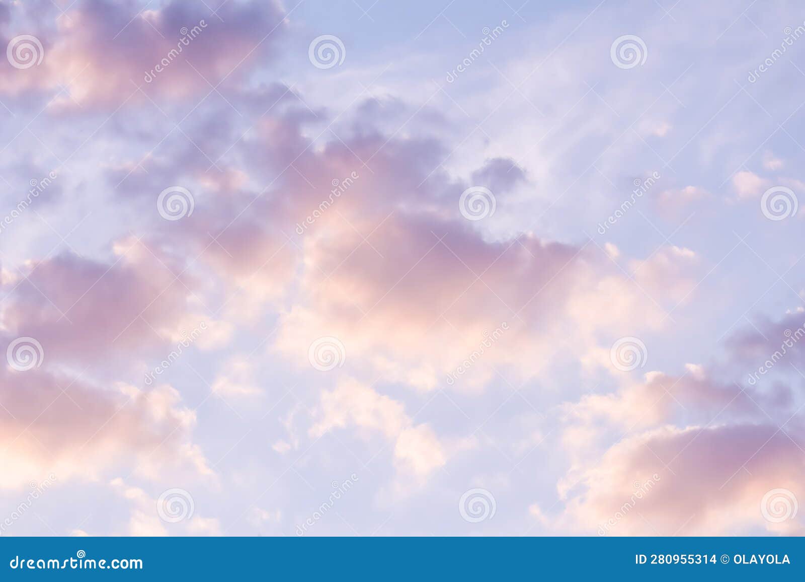 Blue Sky Background with Pale Pink Clouds at Sunset Stock Illustration ...
