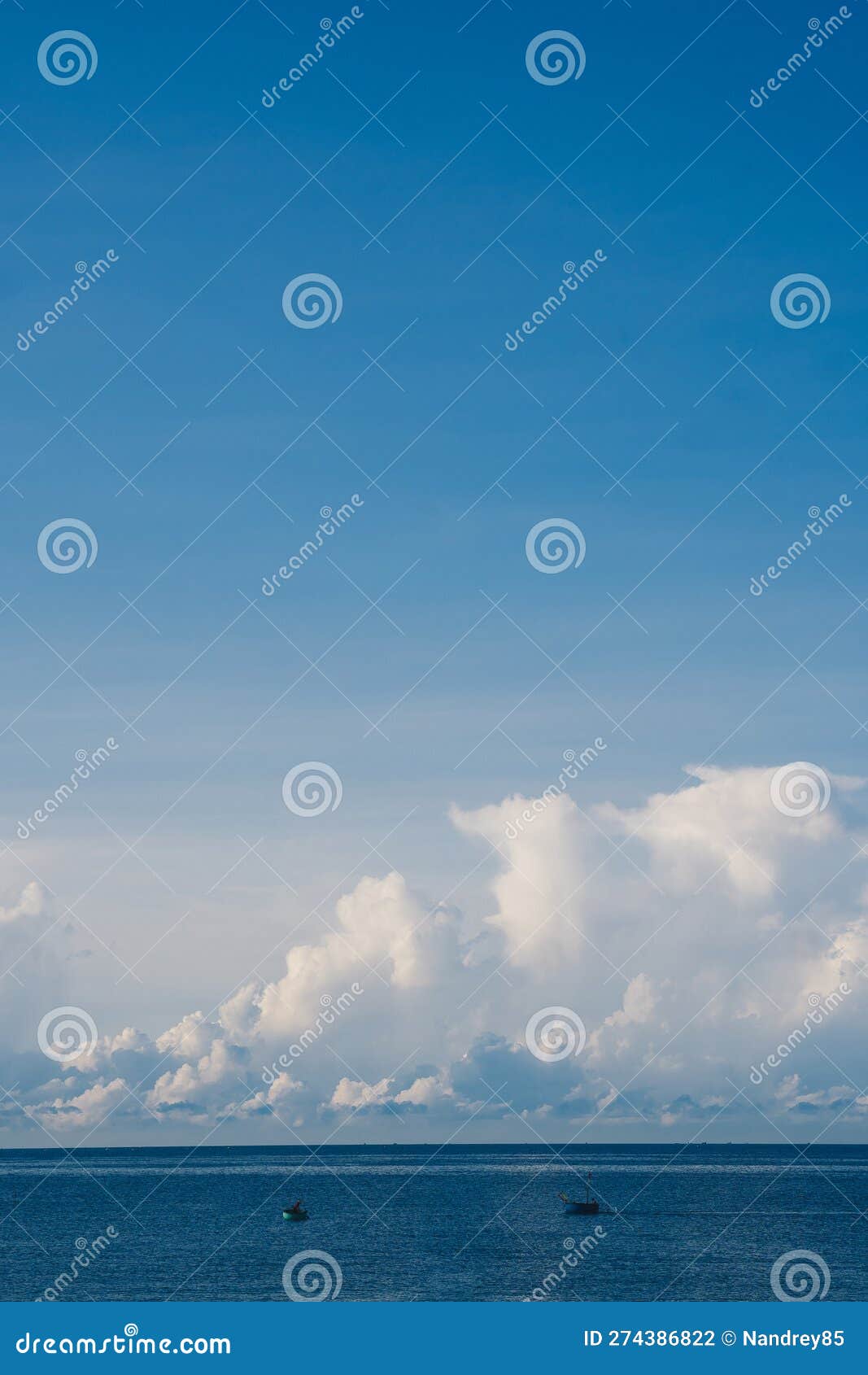 A Blue Sky with Cumulus Cumulus Fluffy Huge Summer Sun White Clouds ...