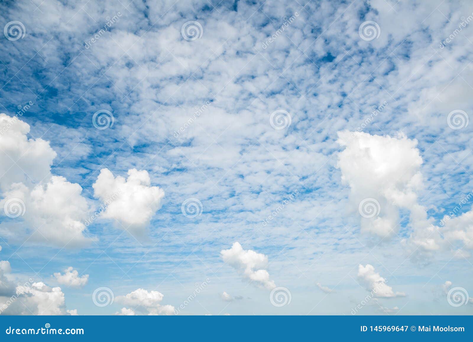 Blue Sky with Soft Cloud Background Stock Image - Image of cloud ...