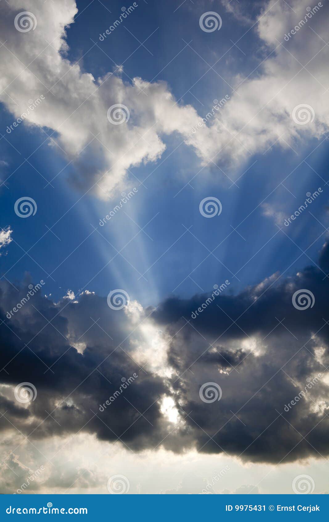 Blue Skys and Dramatic Sunbeams Stock Image - Image of heavenly, beauty ...