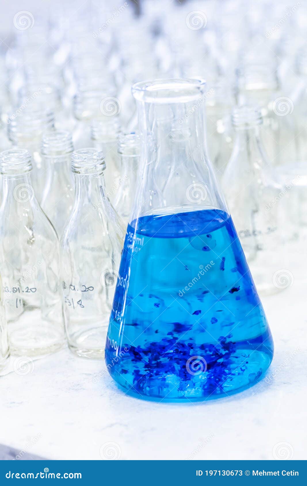 Blue Solution Methylene Blue in Erlenmeyer, Experiments in Chemistry ...