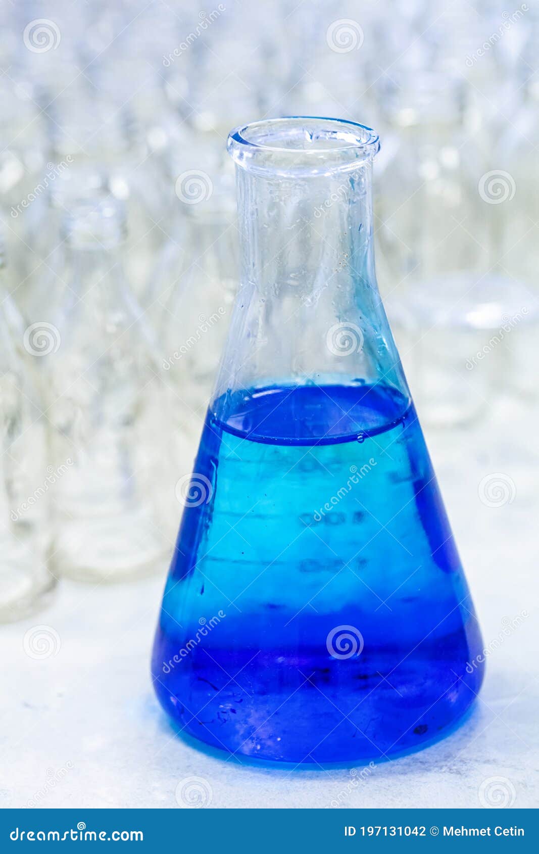 Blue Solution Methylene Blue in Erlenmeyer, Experiments in Chemistry ...