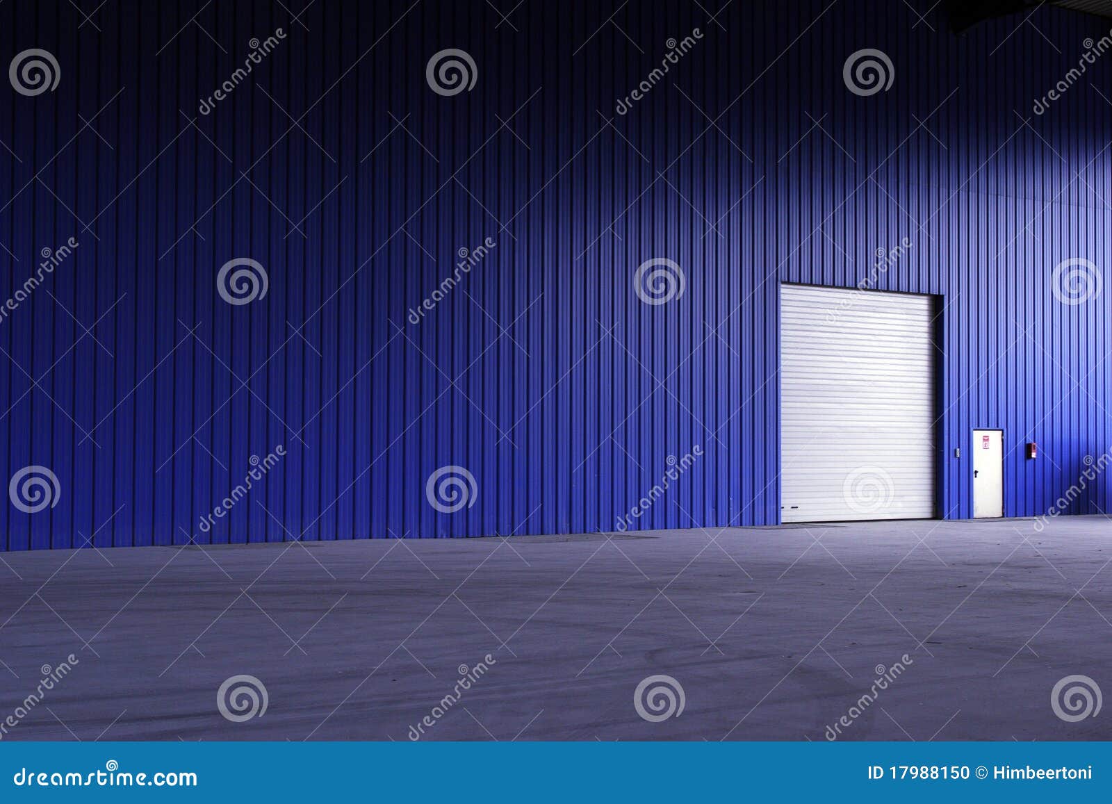 Blue Storage building stock photo. Image of room, corrugated - 17988150