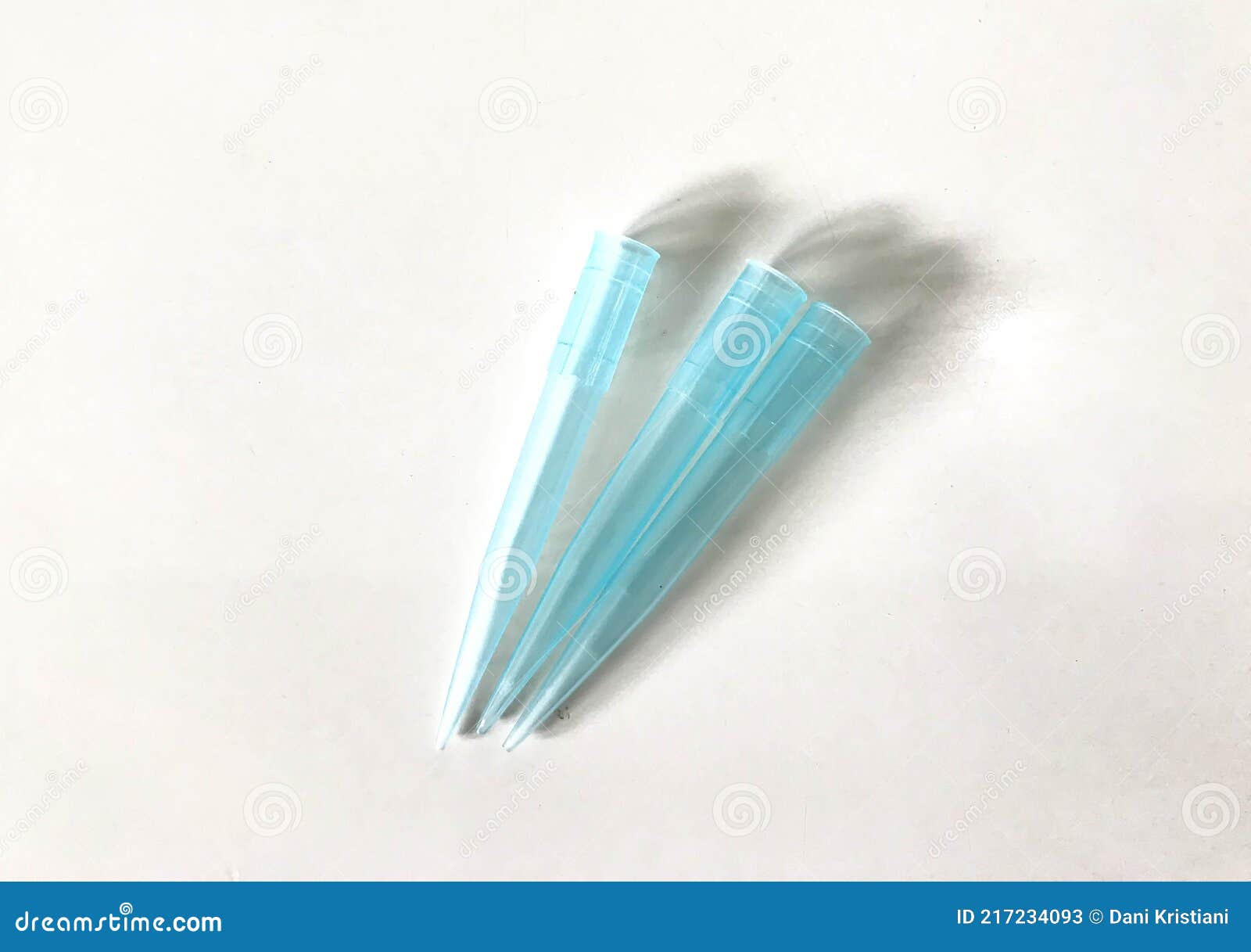 Blue Tips for Transfering Sample in Laboratory Stock Image - Image of ...
