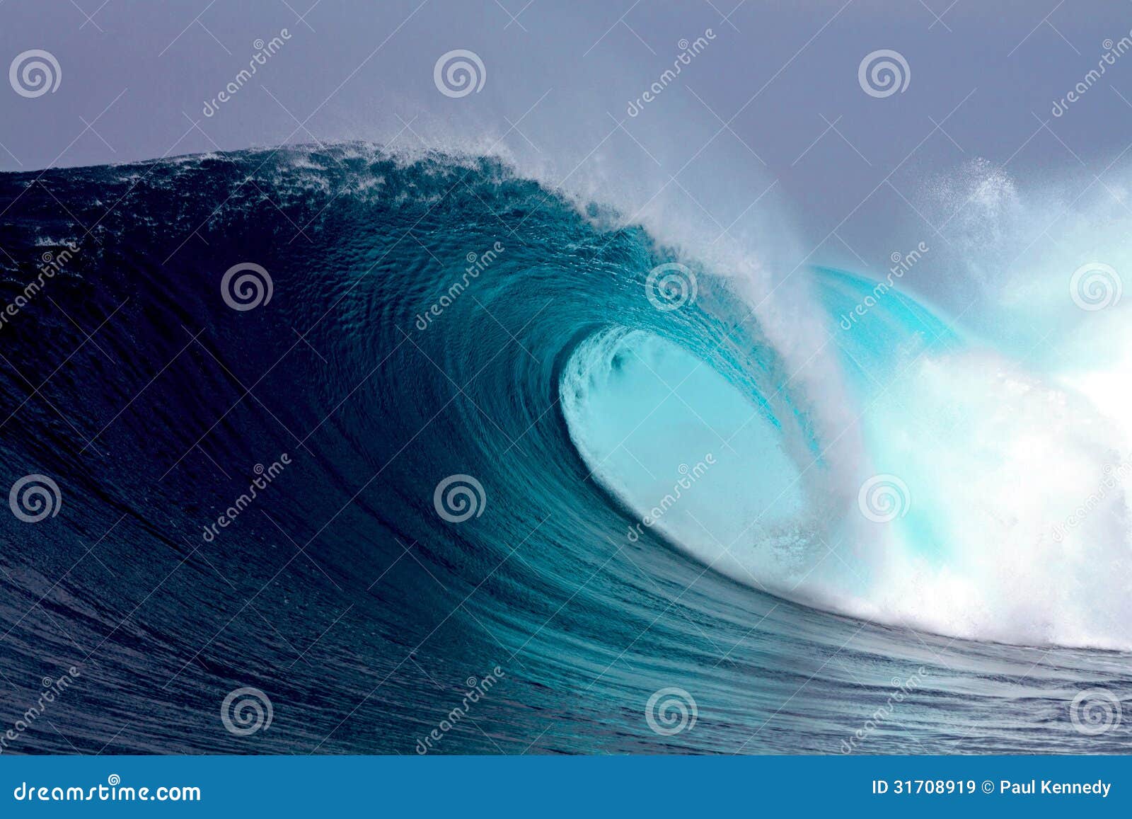 Blue Tropical Ocean Surfing Wave Stock Image - Image of blue, idyllic ...