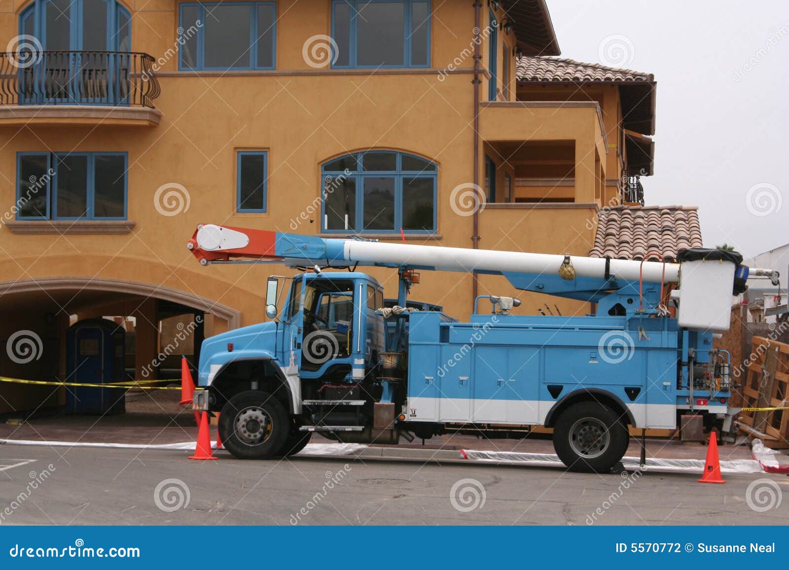 Blue utility truck stock photo. Image of truck, bucket - 5570772