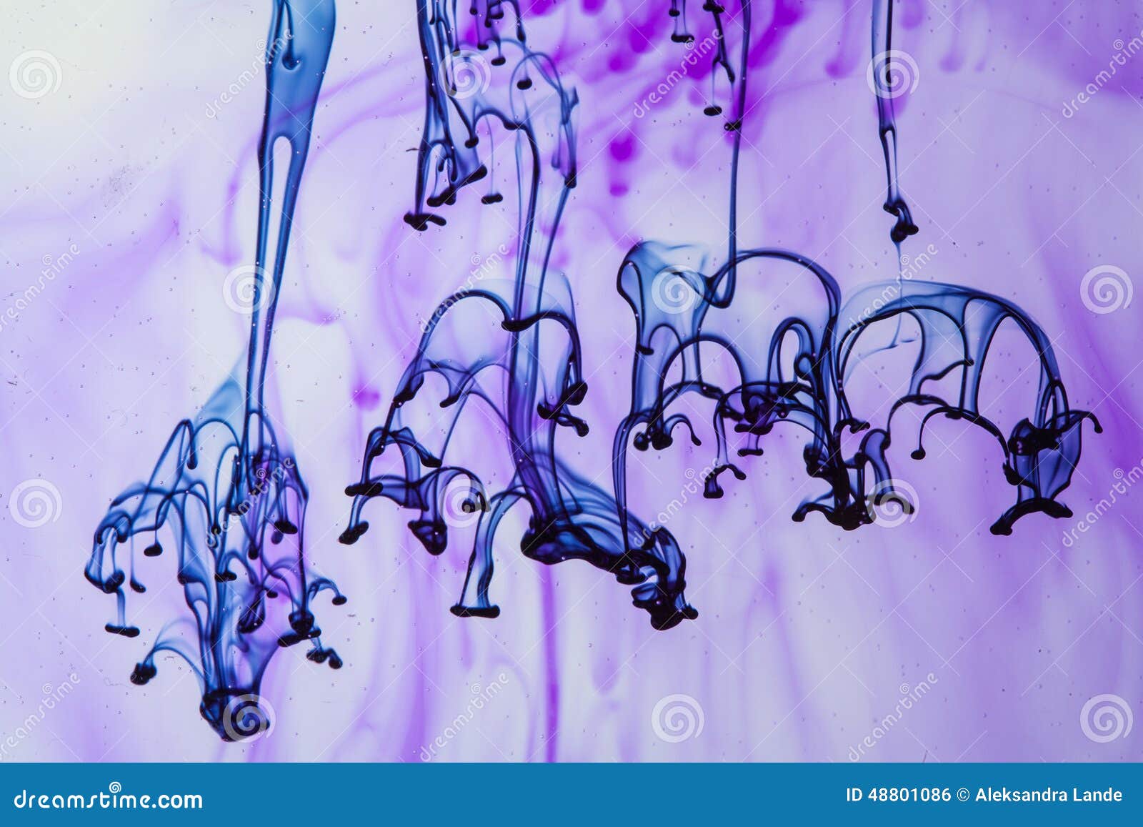 Blue and Violet Liquid in Water Stock Photo - Image of motion, chemical ...