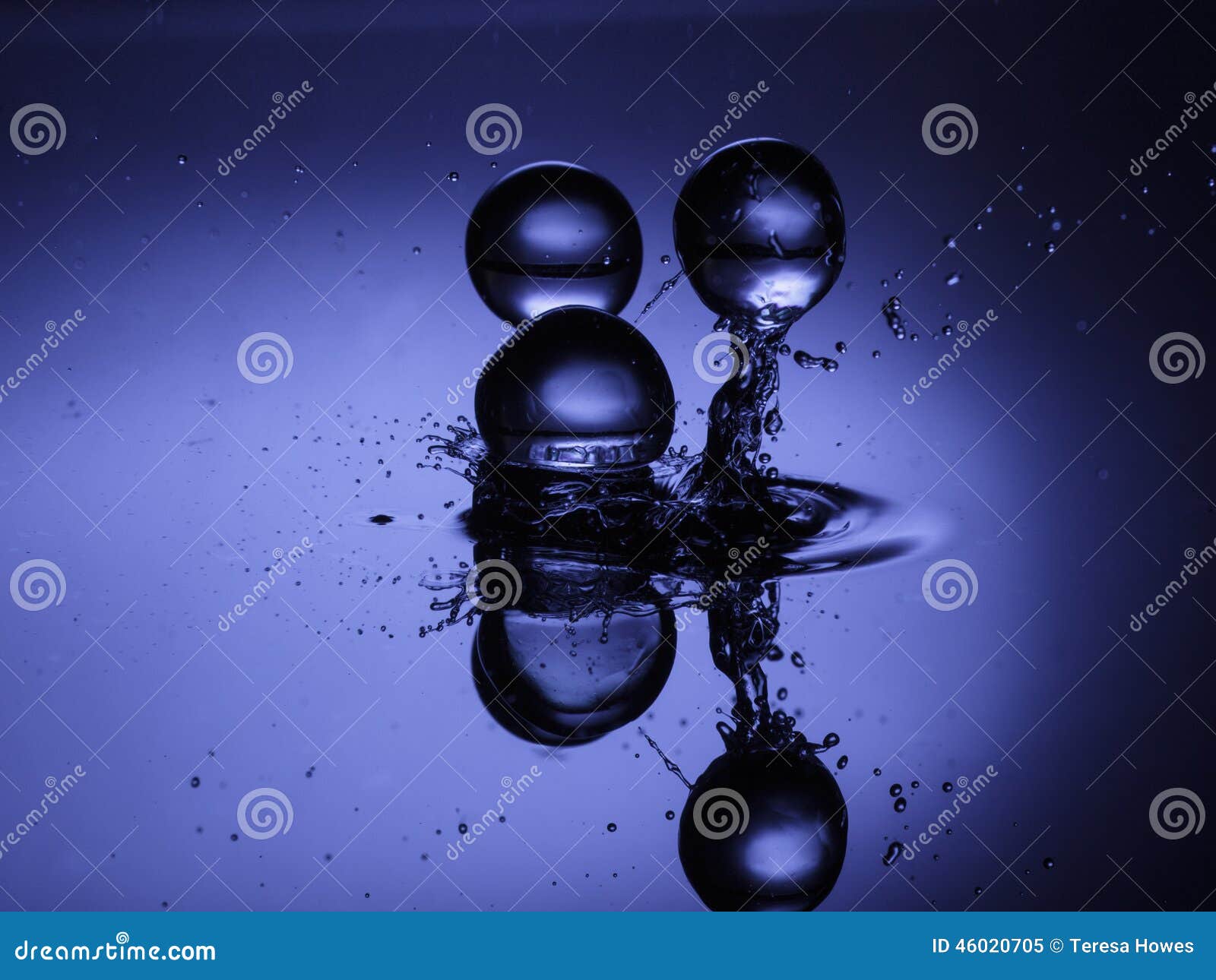 Blue Water Ball 01 stock image. Image of drop, dreamtime - 46020705