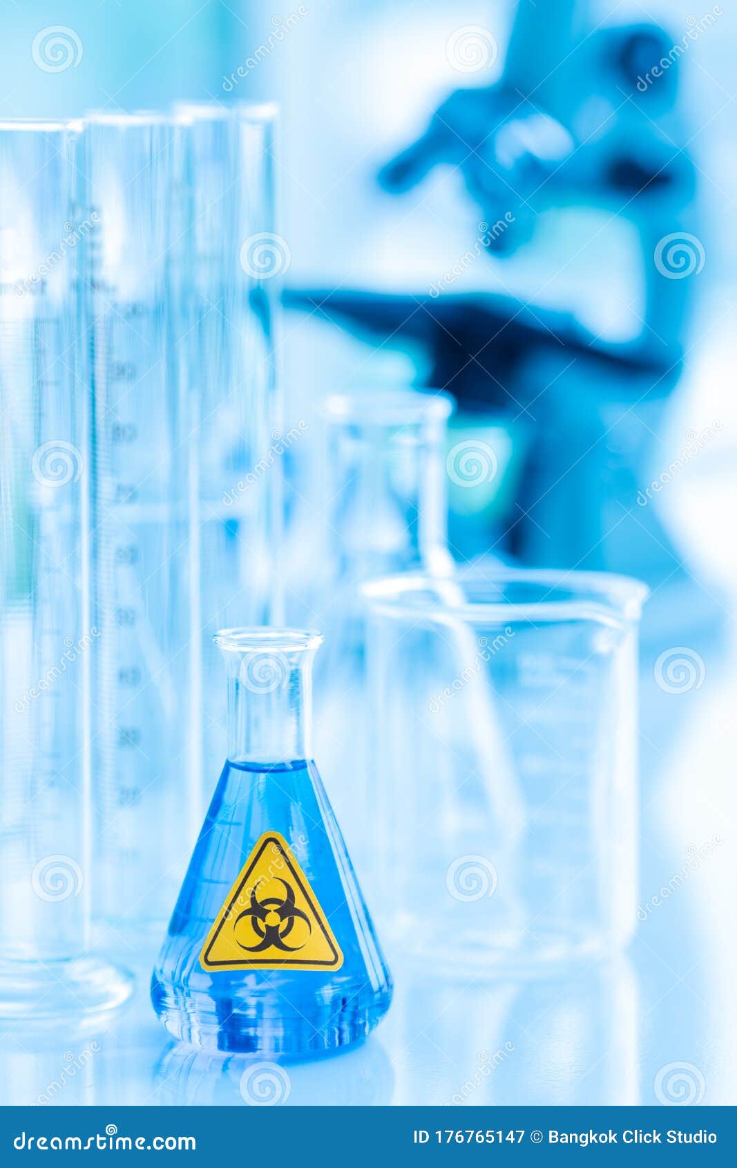 Blue Water Solution in Glass Stock Image - Image of pharmacy, analysis ...