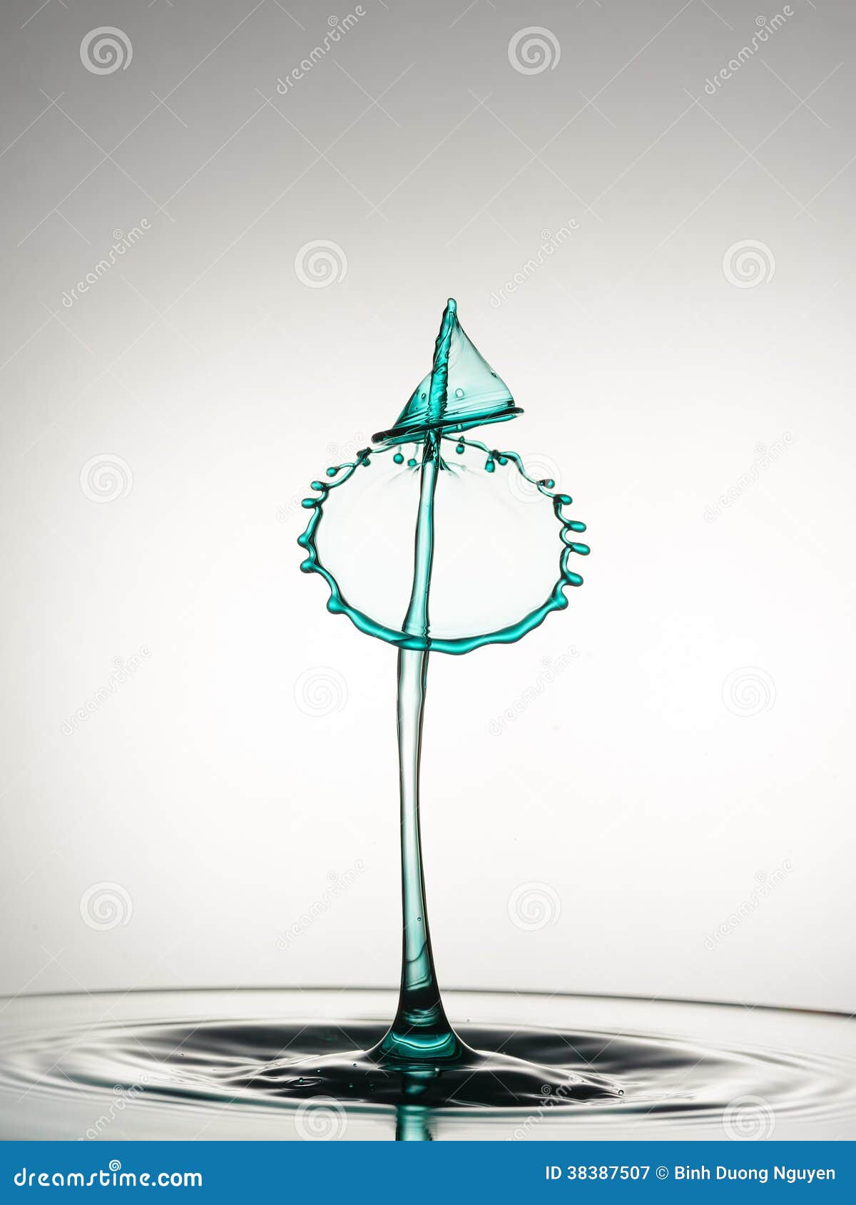 Blue Water Spalsh stock image. Image of circle, closeup - 38387507