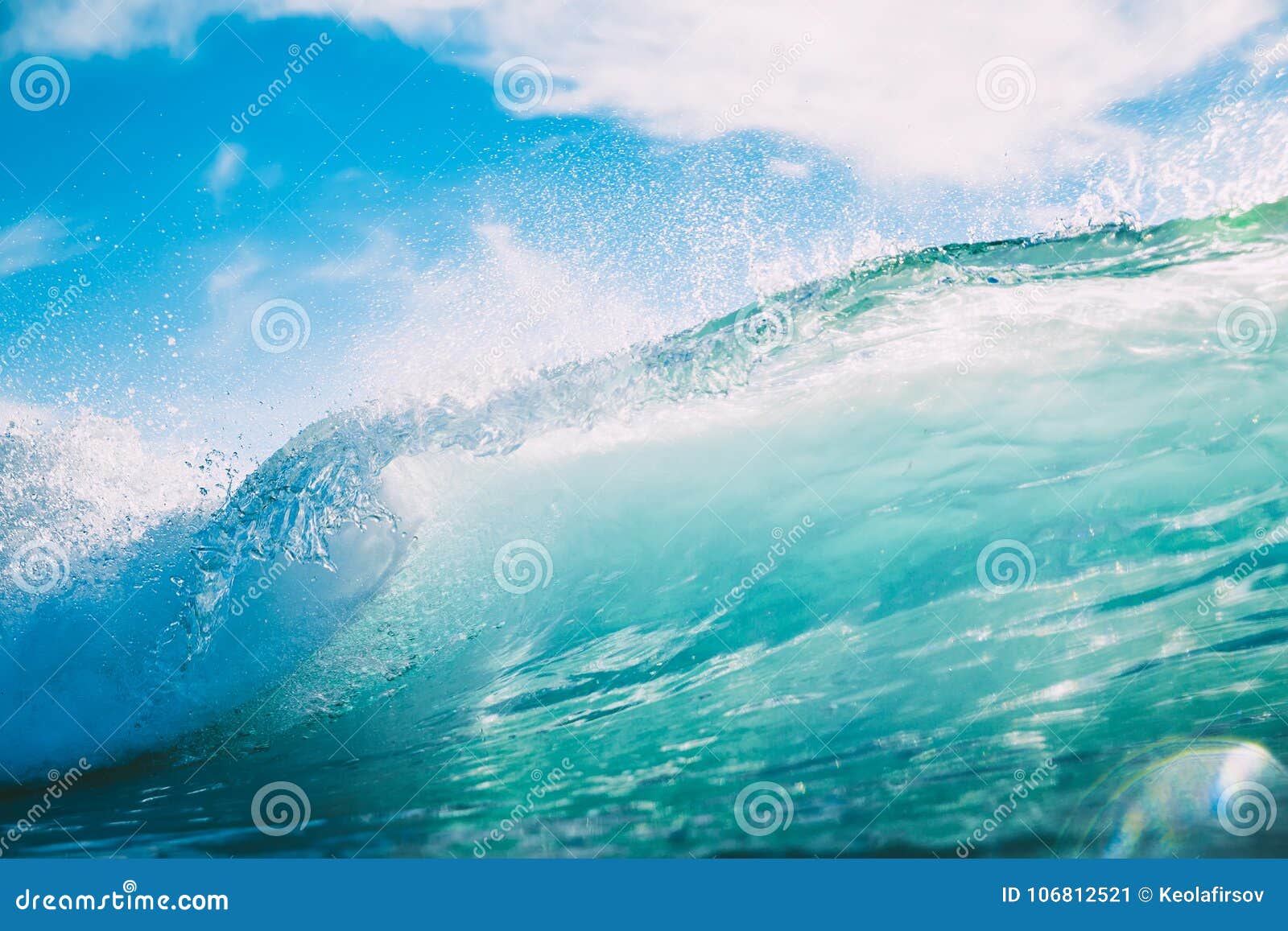 Blue Wave in Ocean. Breaking Wave and Sun Light Stock Image - Image of ...