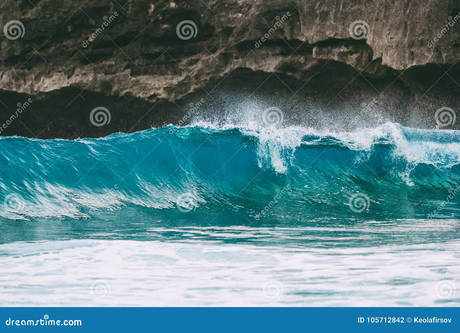 Blue Wave and Rocks in Ocean. Crystal Wave Stock Photo - Image of ...
