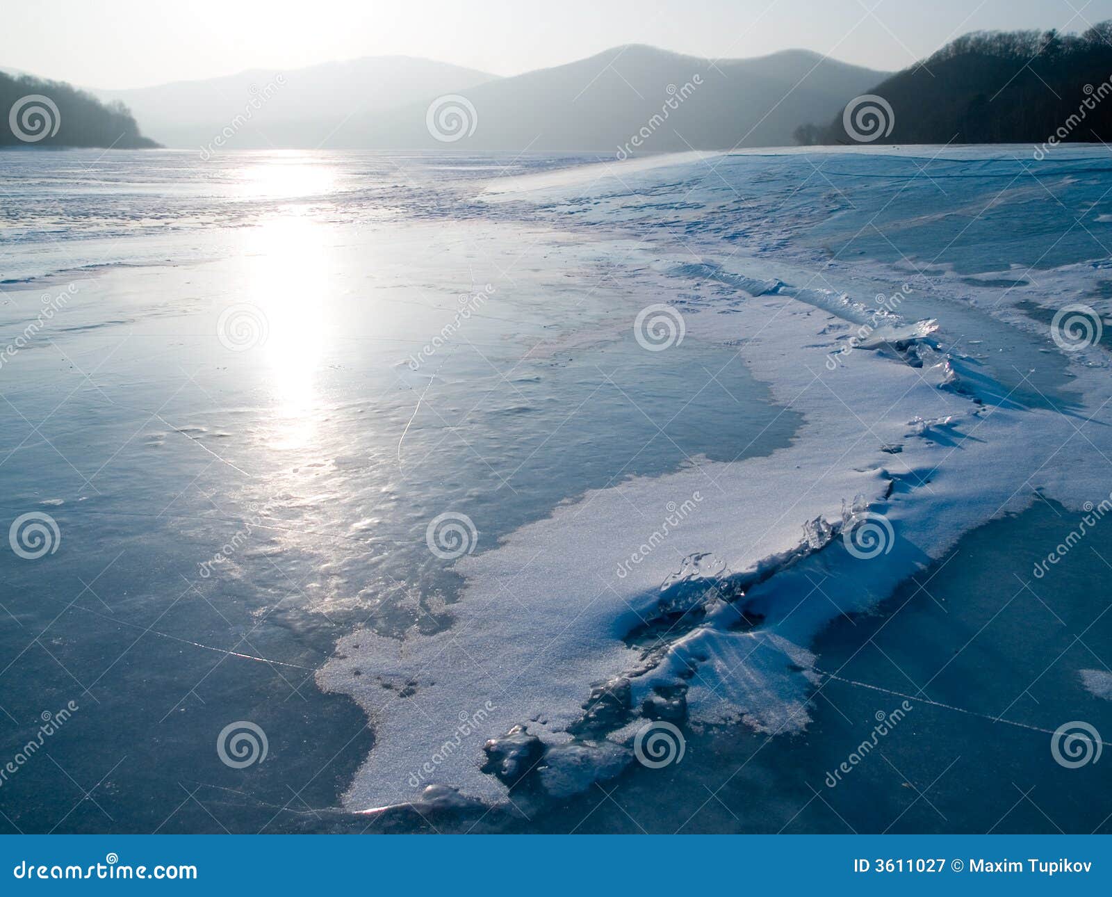 Blue winter ice lake stock image. Image of freshness, cold - 3611027