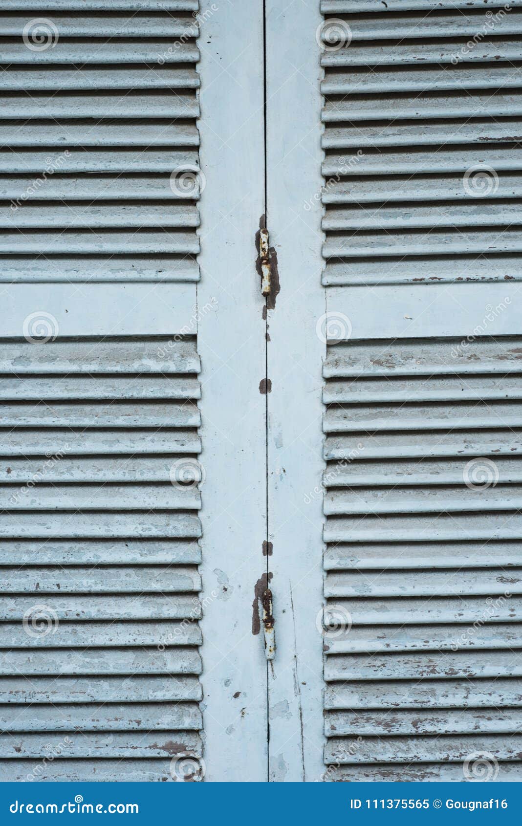 Wooden Louver Of Japanese House On Sunlight. Japanese Traditional ...
