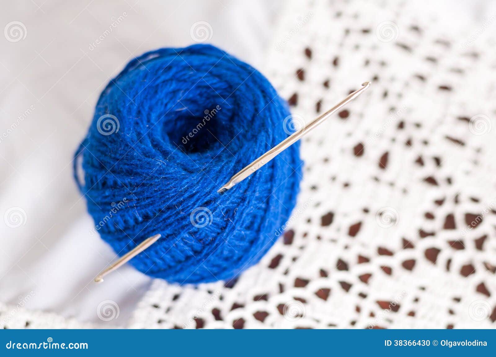 Blue yarn and crochet hook stock photo. Image of hobbies - 38366430