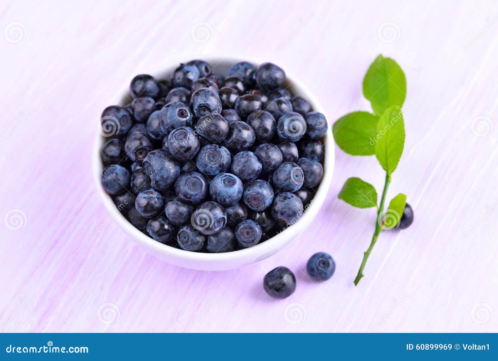 Blueberries in bowl stock image. Image of organic, bowl - 60899969