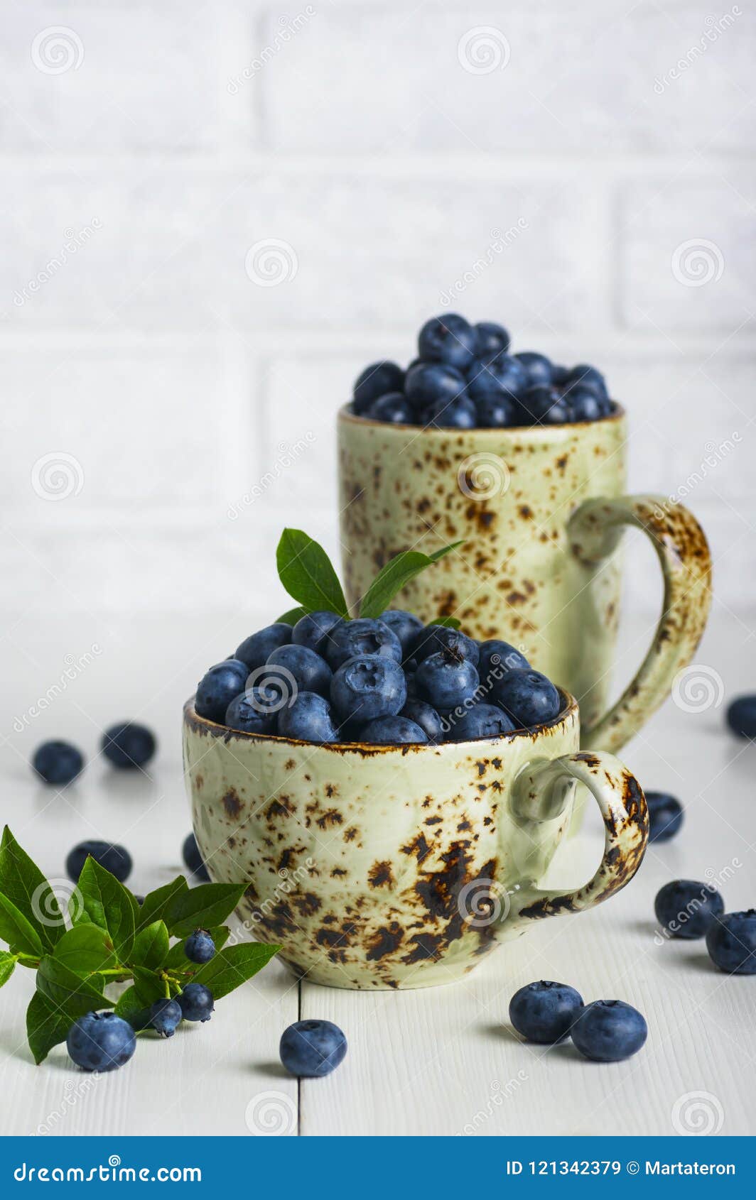 Blueberries with Leaves in a Ceramic Cups Stock Image - Image of ...