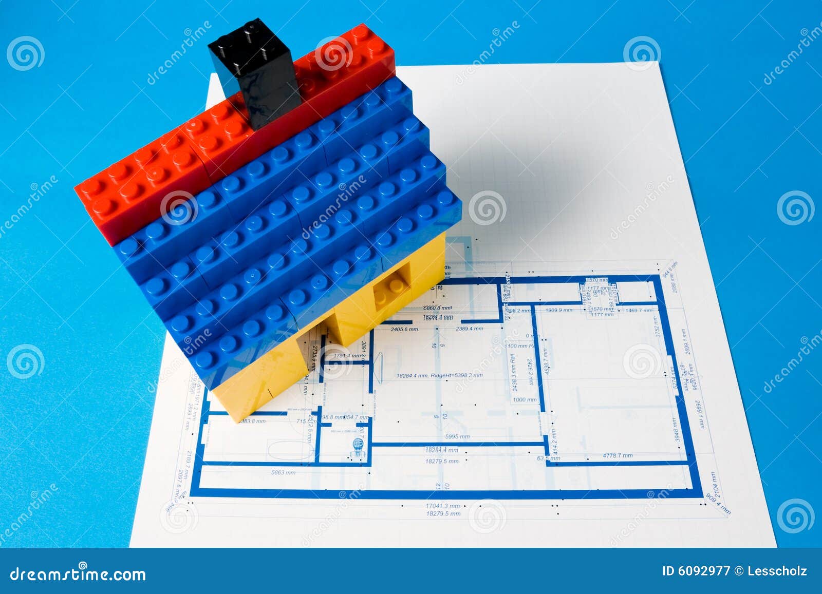 Blueprint Para Uma Casa E Uma Casa Modelo Imagem de Stock - Imagem de ...