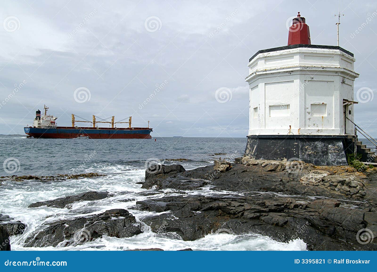 Bluff Lighthouse stock image. Image of beacon, landscape - 3395821