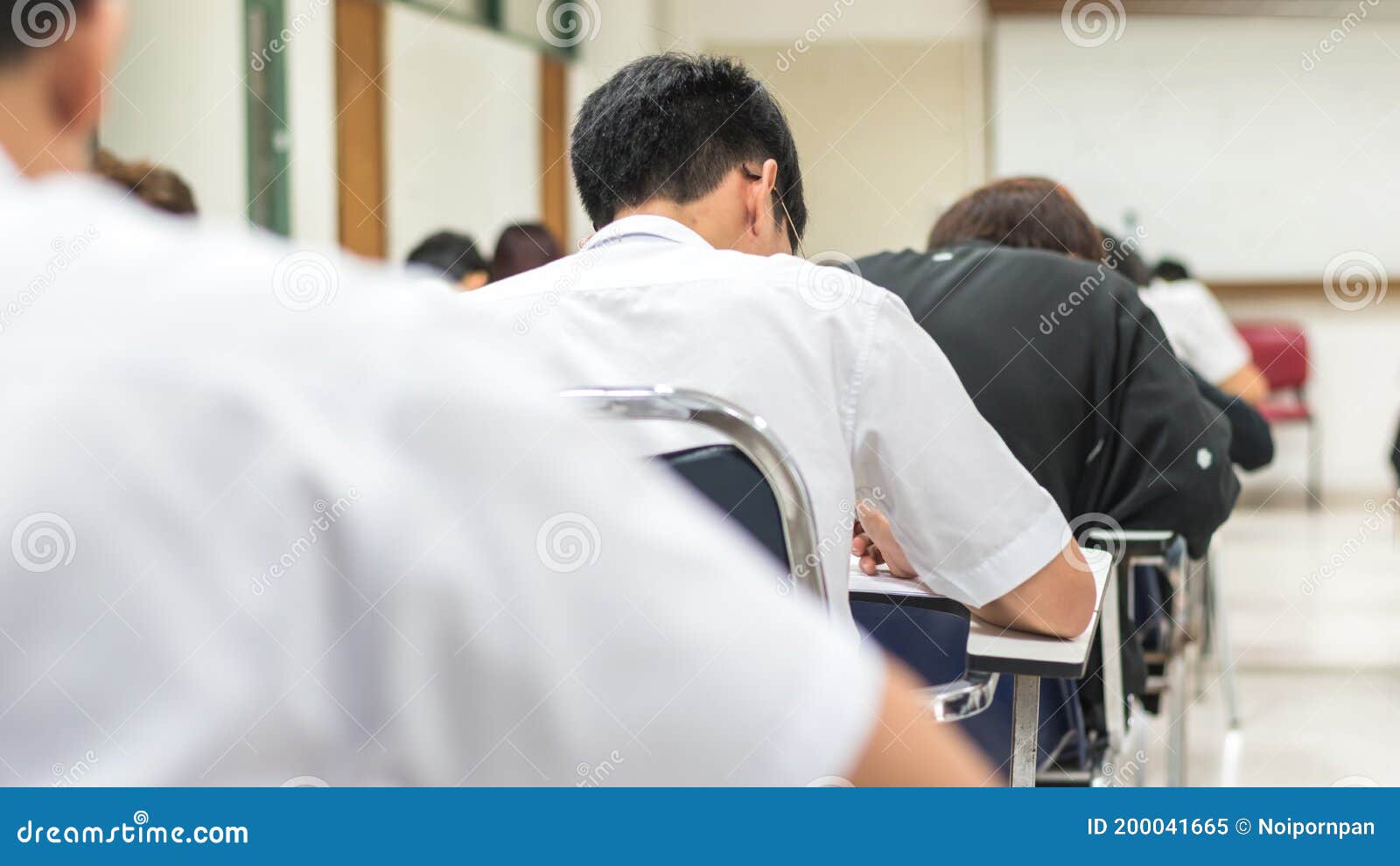Blur School Background Back View University Students Writing Answer ...