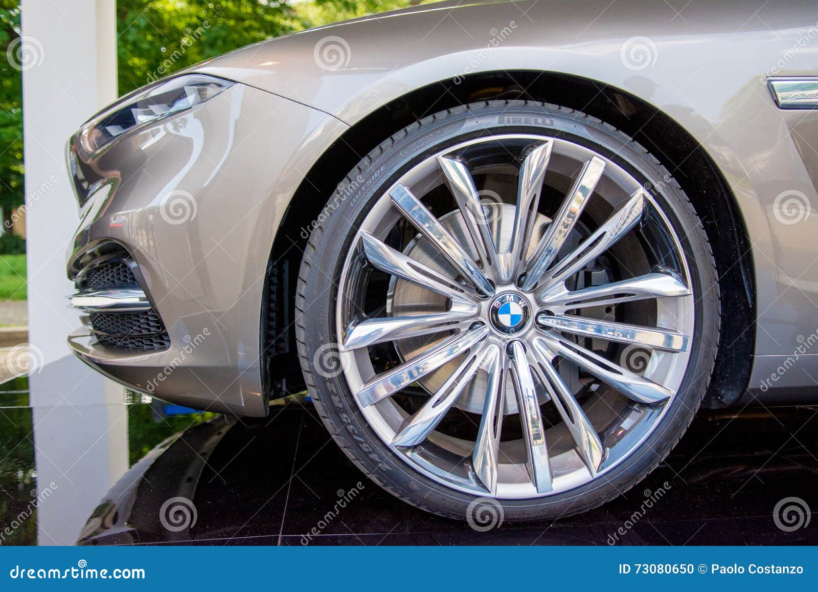 BMW editorial image. Image of nose, curved, grey, sports - 73080650
