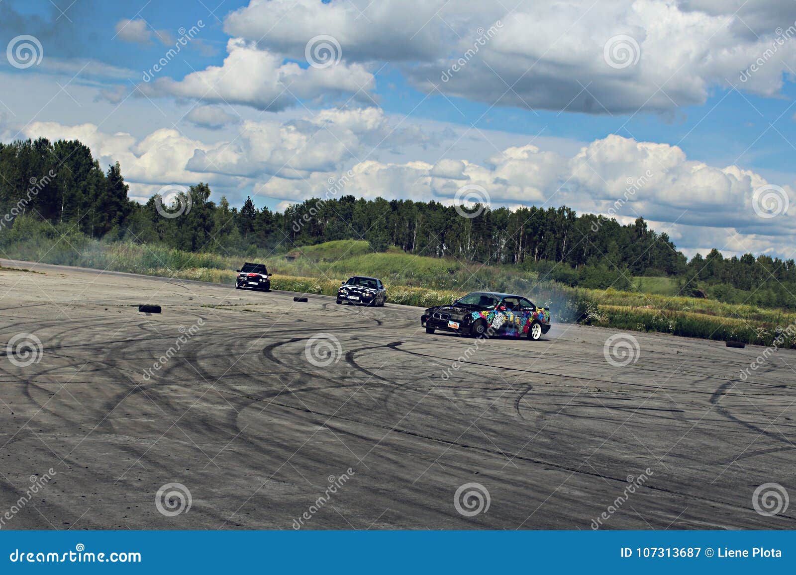 BMW E34, E36 DRIFT LATVIA editorial photography. Image of tandem ...