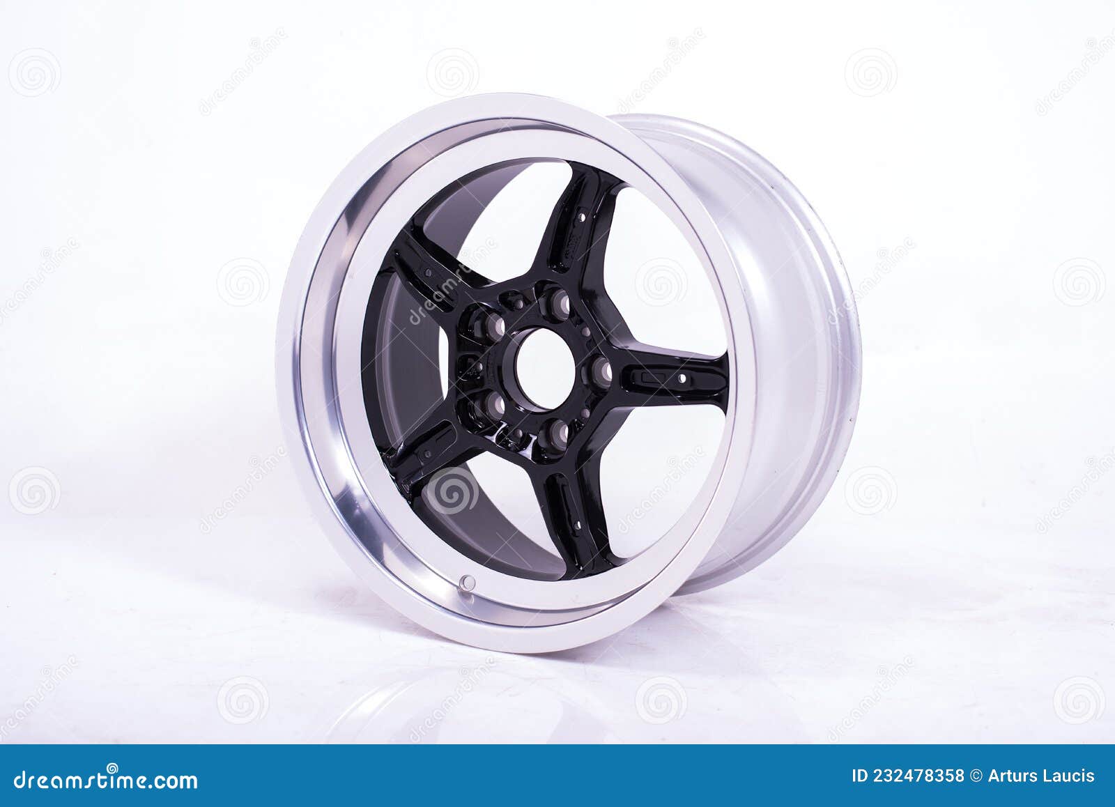 BMW E34 M5 Style 21 Throwing Star 17 Alloy Wheels Stock Photo - Image ...