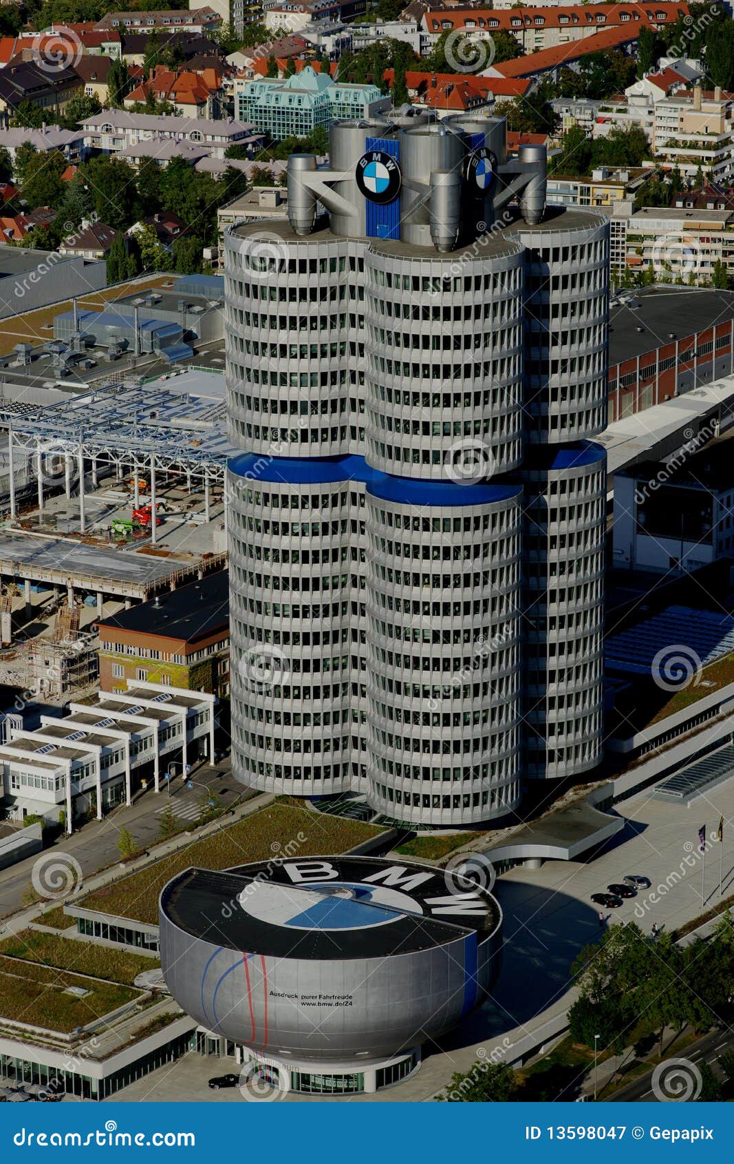 BMW Headquarters editorial photography. Image of navigate - 13598047