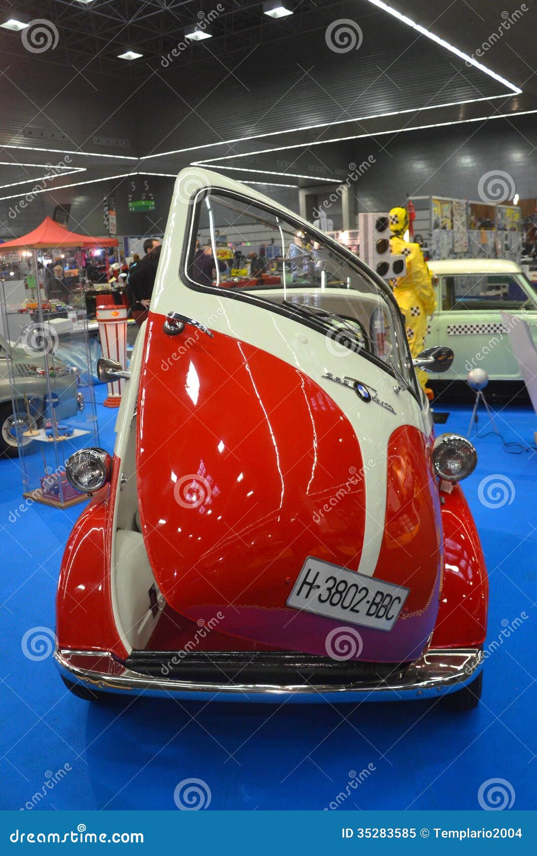 BMW Isetta editorial image. Image of sale, bilbao, microcar - 35283585