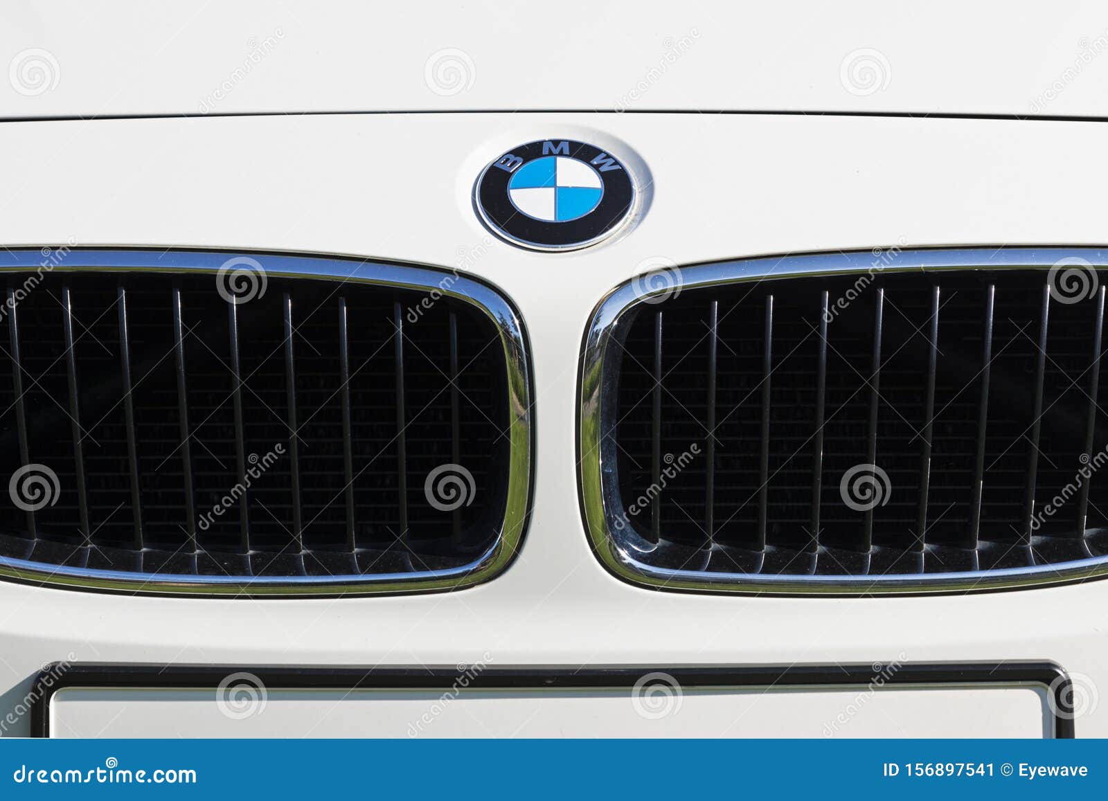 BMW logo on front of car editorial photo. Image of emblem - 156897541