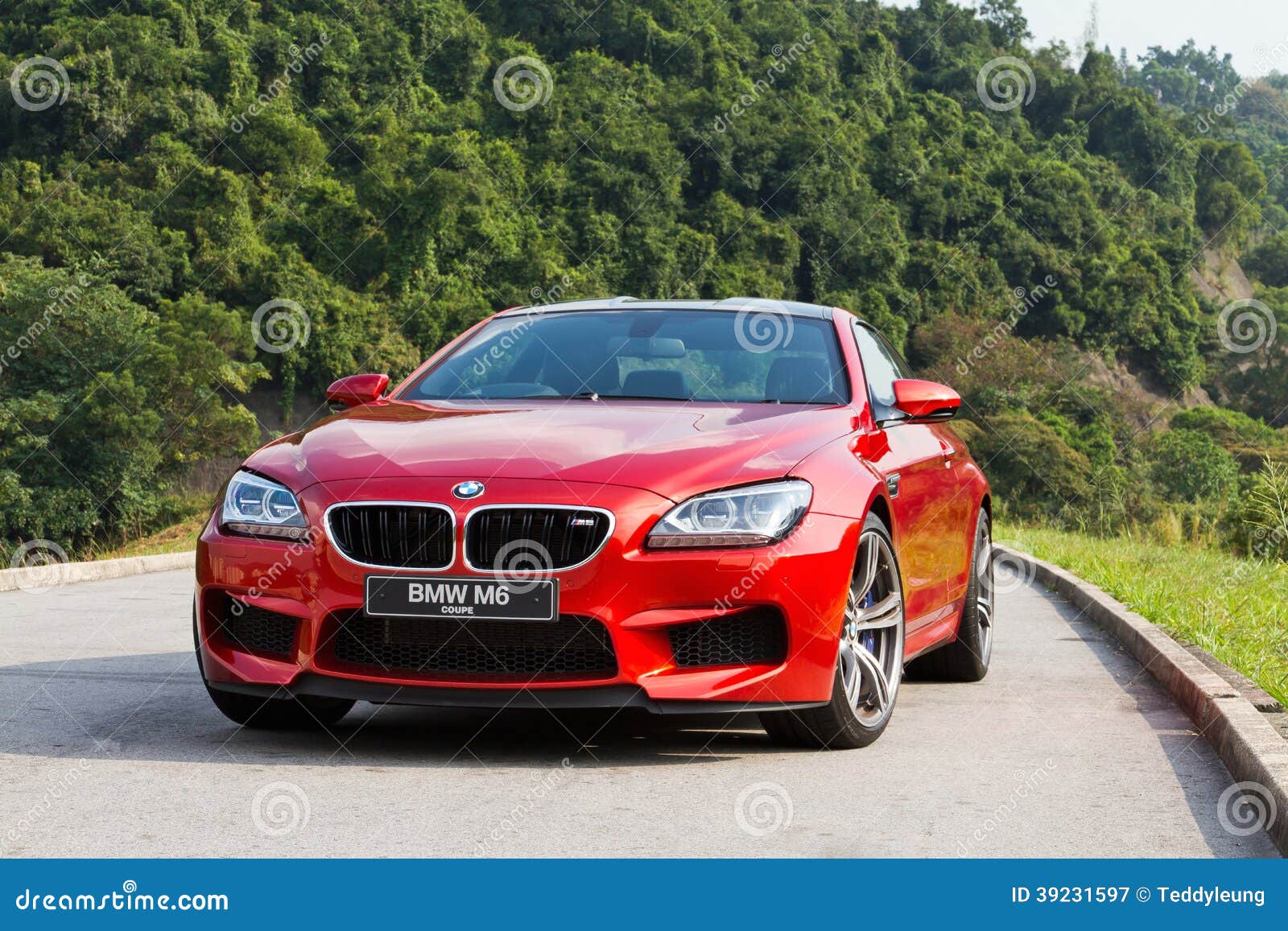 BMW M6 Coupe 2012 editorial photography. Image of automobile - 39231597