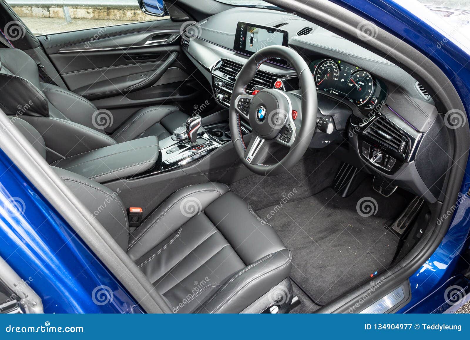 BMW M5 2018 Interior editorial photography. Image of series - 134904977