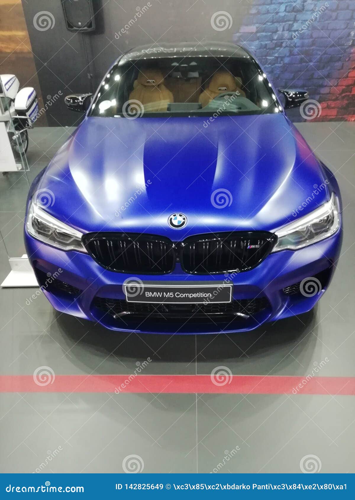 BMW editorial stock image. Image of competition, blue - 142825649