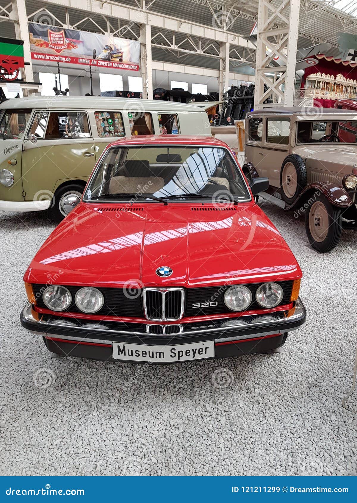 BMW OLDTIMER editorial stock image. Image of museum - 121211299