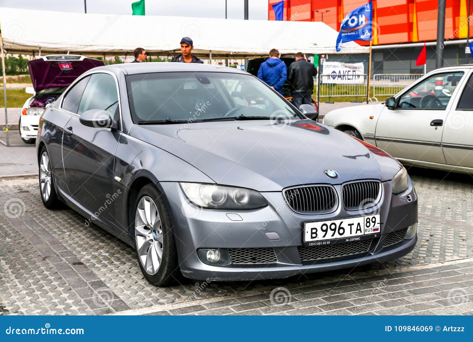 BMW 3 Reihe redaktionelles stockbild. Bild von luxus - 109846069